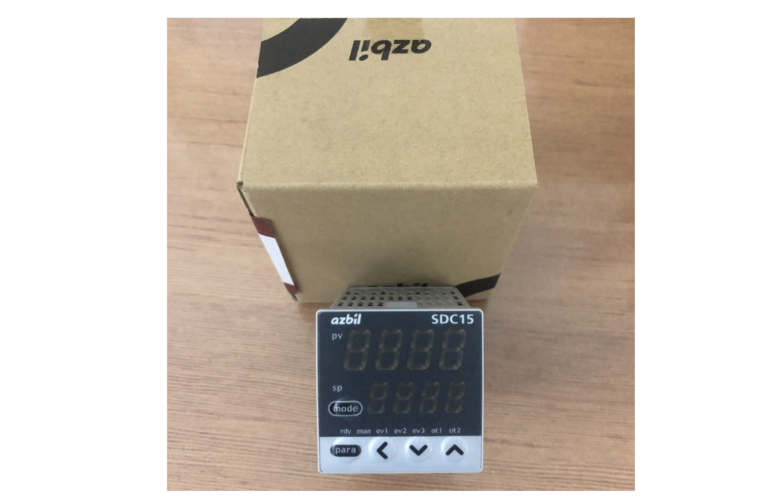 AZBIL Temperature Controller C15MTC0RA0300