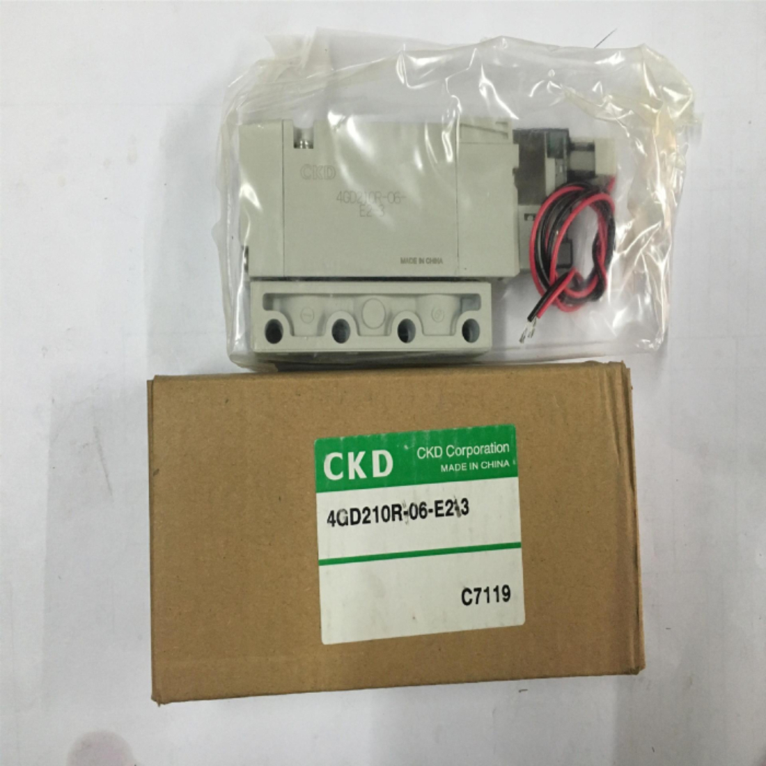 CKD 4GD210R-06-E2-3 Solenoid Valve