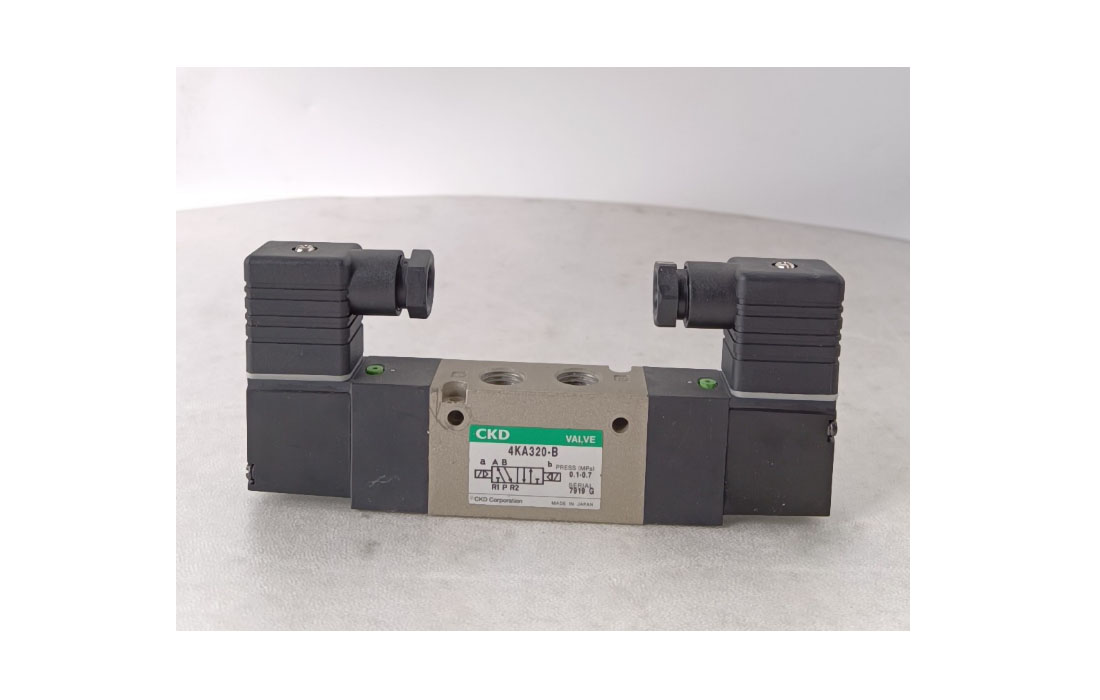 CKD Pneumatic Control Valve 4A320-B-DC24V