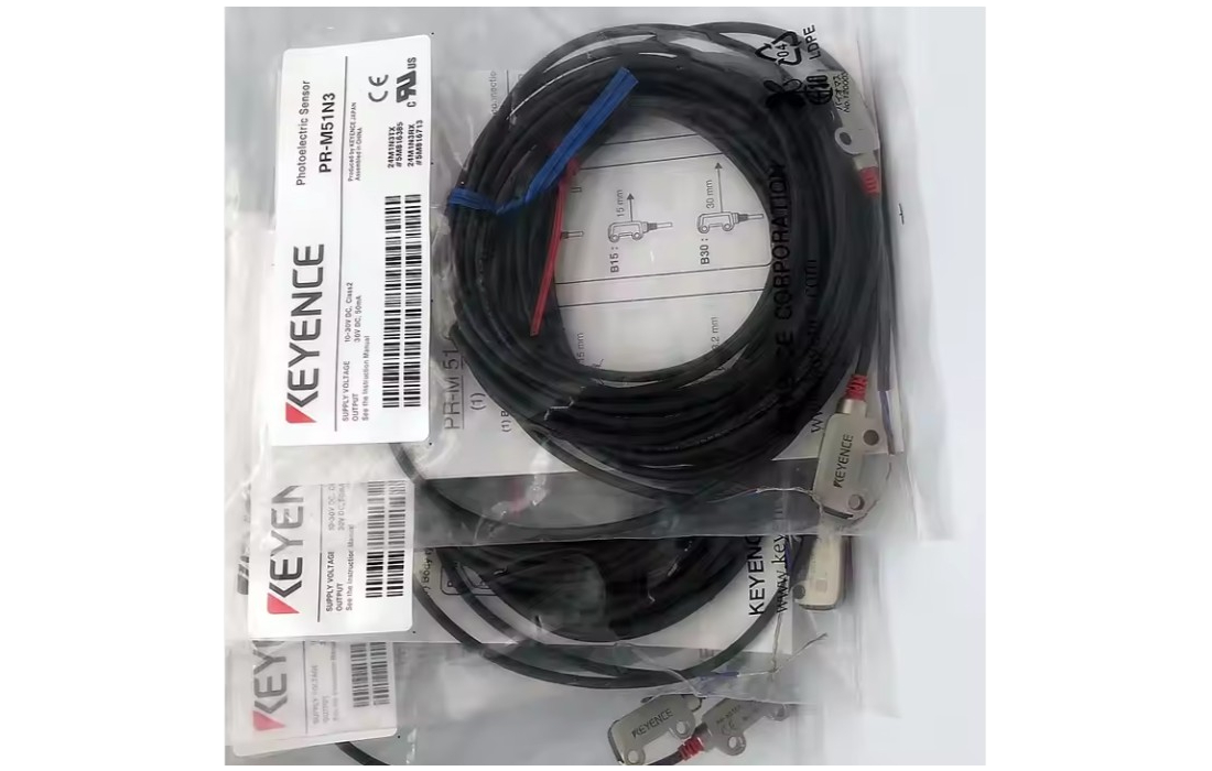KEYENCE PR-M51N3 Self-contained Miniature Photoelectric Sensor